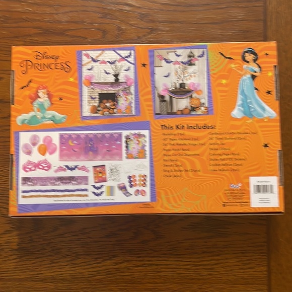 Disney | Holiday | New Disney Princess Trunk Or Treat Kit 20 Pieces ...